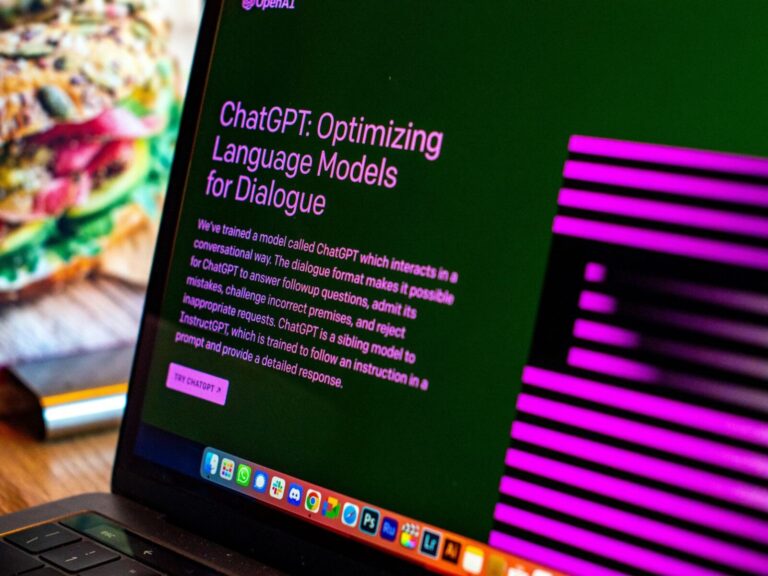 ChatGPTでRAGを活用する方法は？課題や実装方法、活用事例、注意点を徹底解説！