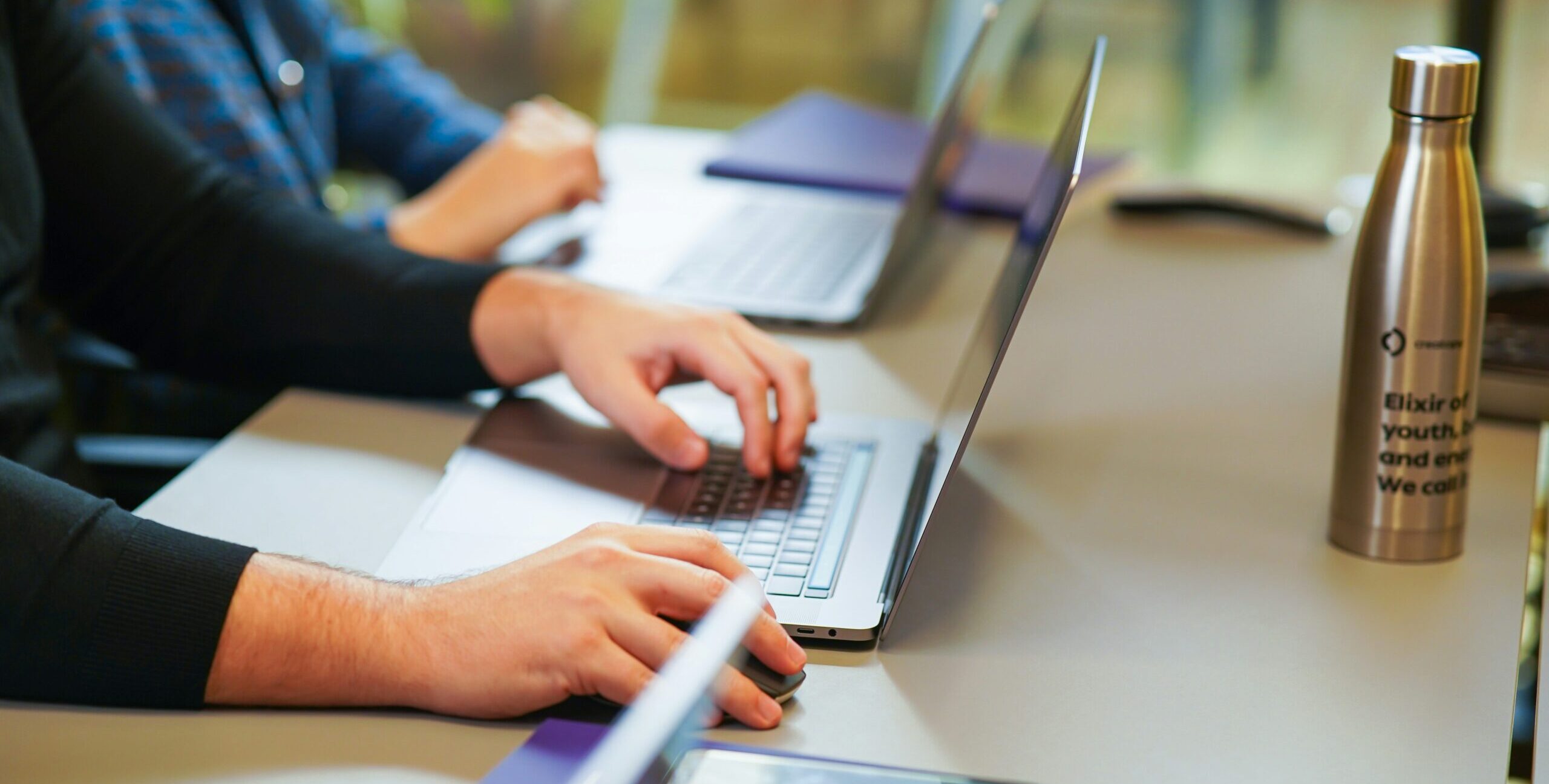 Sim2Realとは？世界モデルとの関係性・仕組み・利点・ギャップを解消するアプローチ手法まで徹底解説